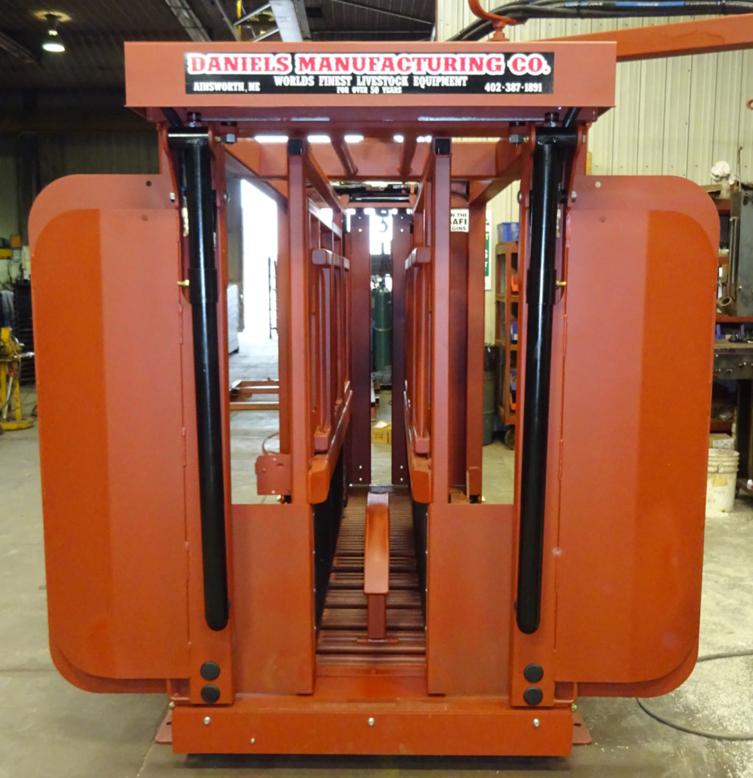 All Hydraulic Squeeze Chute